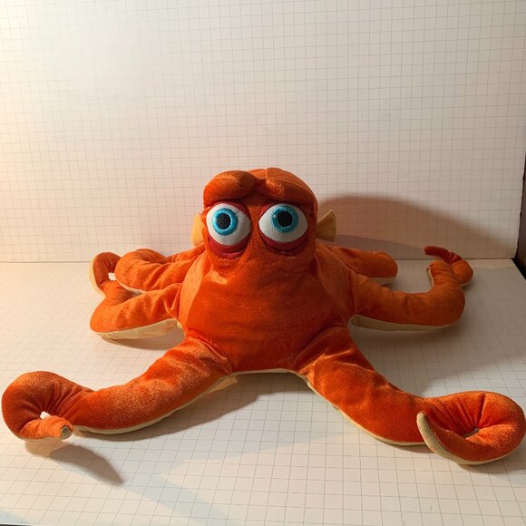 Disney | Toys | Disney Hank The Octopus Character Plush Finding Dory ...
